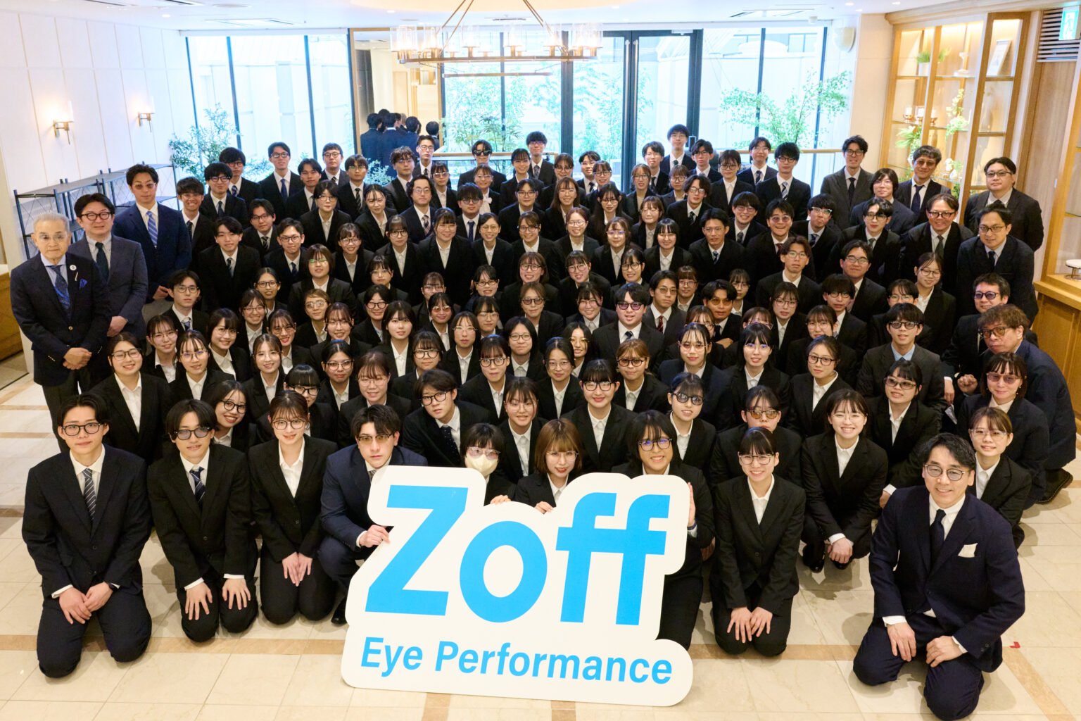 Zoff 2025年度入社式 | INTERMESTIC INC.